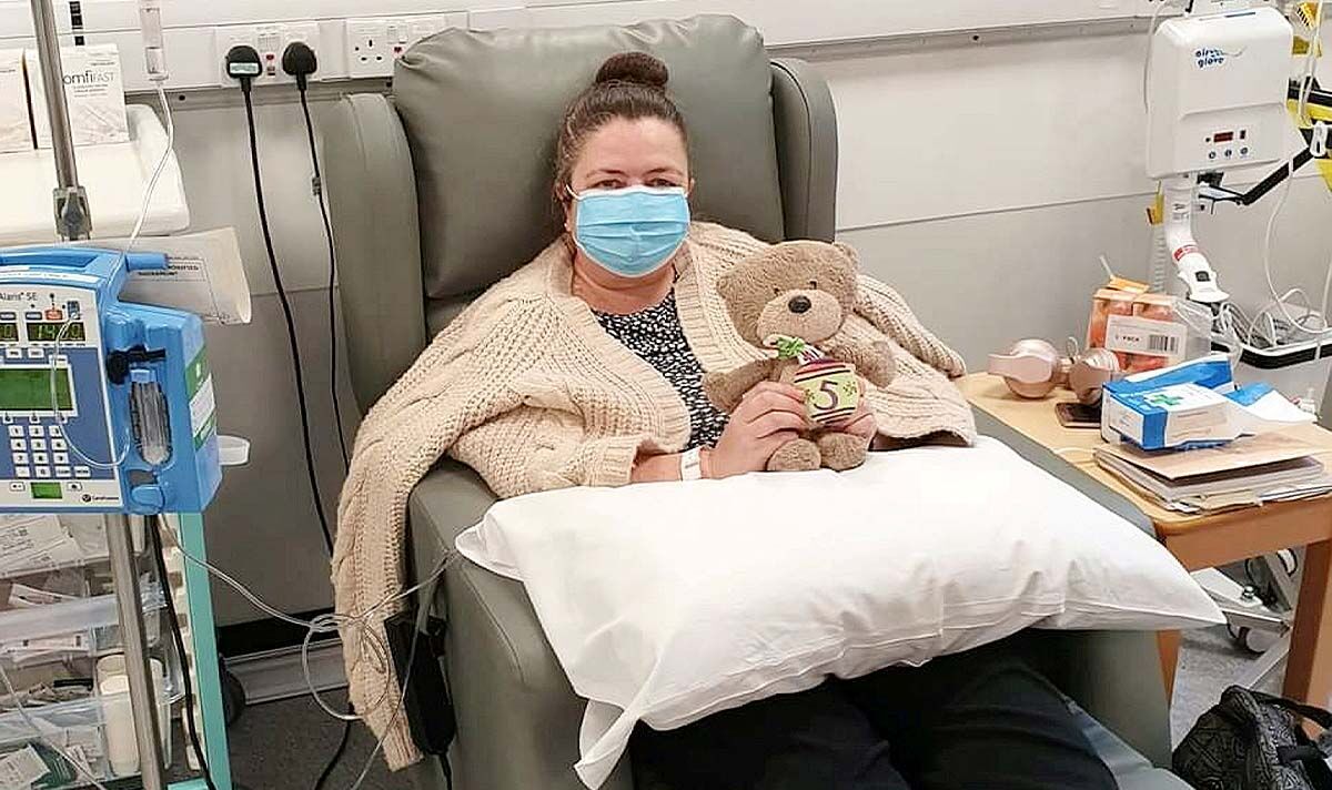 Bowel cancer: Symptoms may include stomach pains – woman’s first sign ... Bowel cancer: Symptoms may include stomach pains – woman’s first sign ...