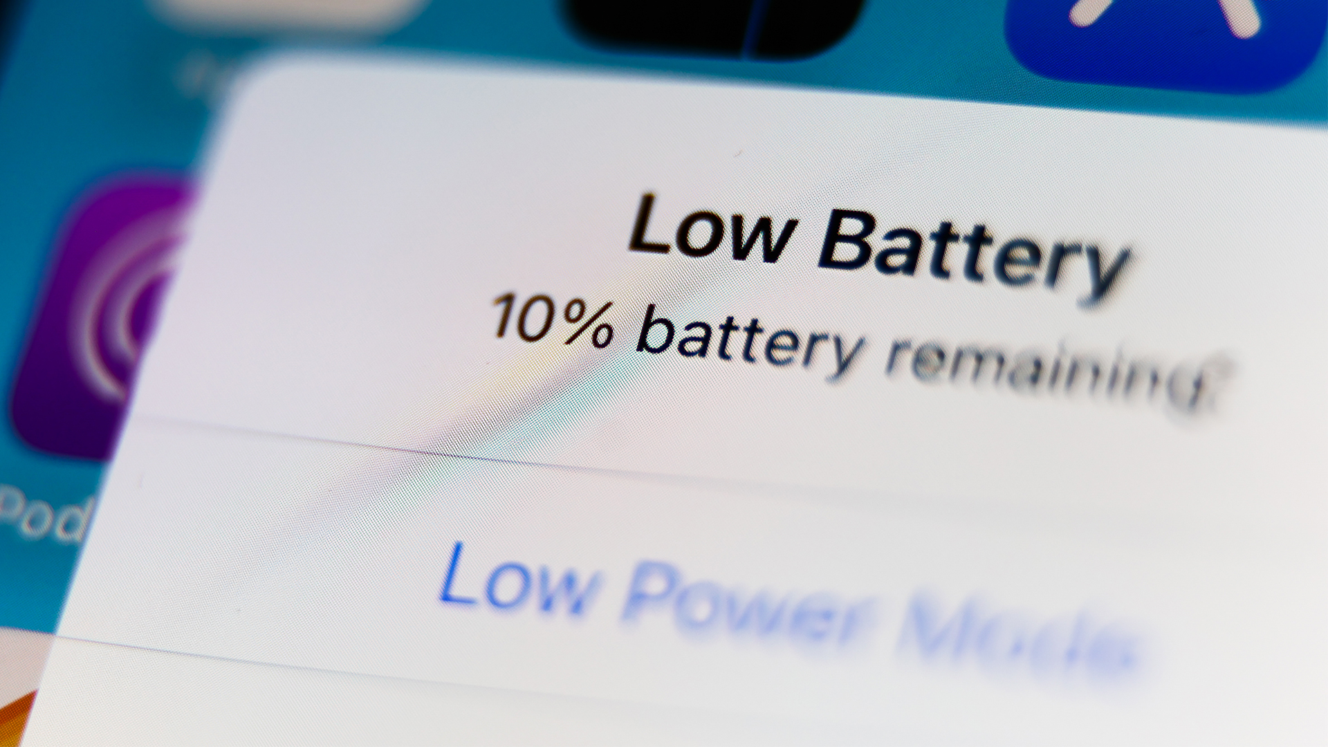 People are just realizing hidden Apple 'button' gives you extra battery ... People are just realizing hidden Apple 'button' gives you extra battery ...