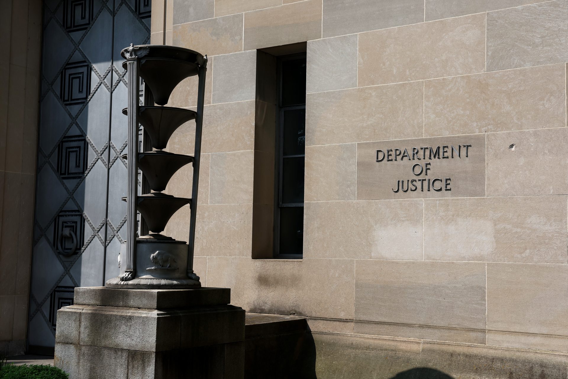 Doj Launches Civil Rights Probe Into City Of Memphis And Pd