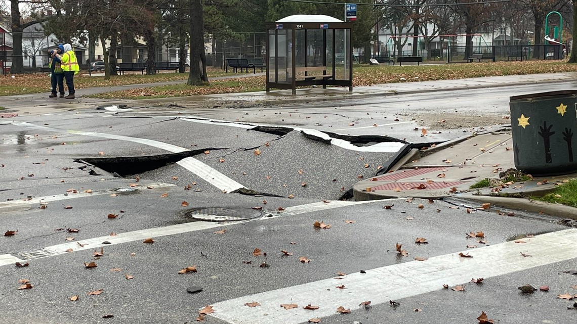 Cleveland water main break causes flooding, road closures on city’s ... Cleveland water main break causes flooding, road closures on city’s ...