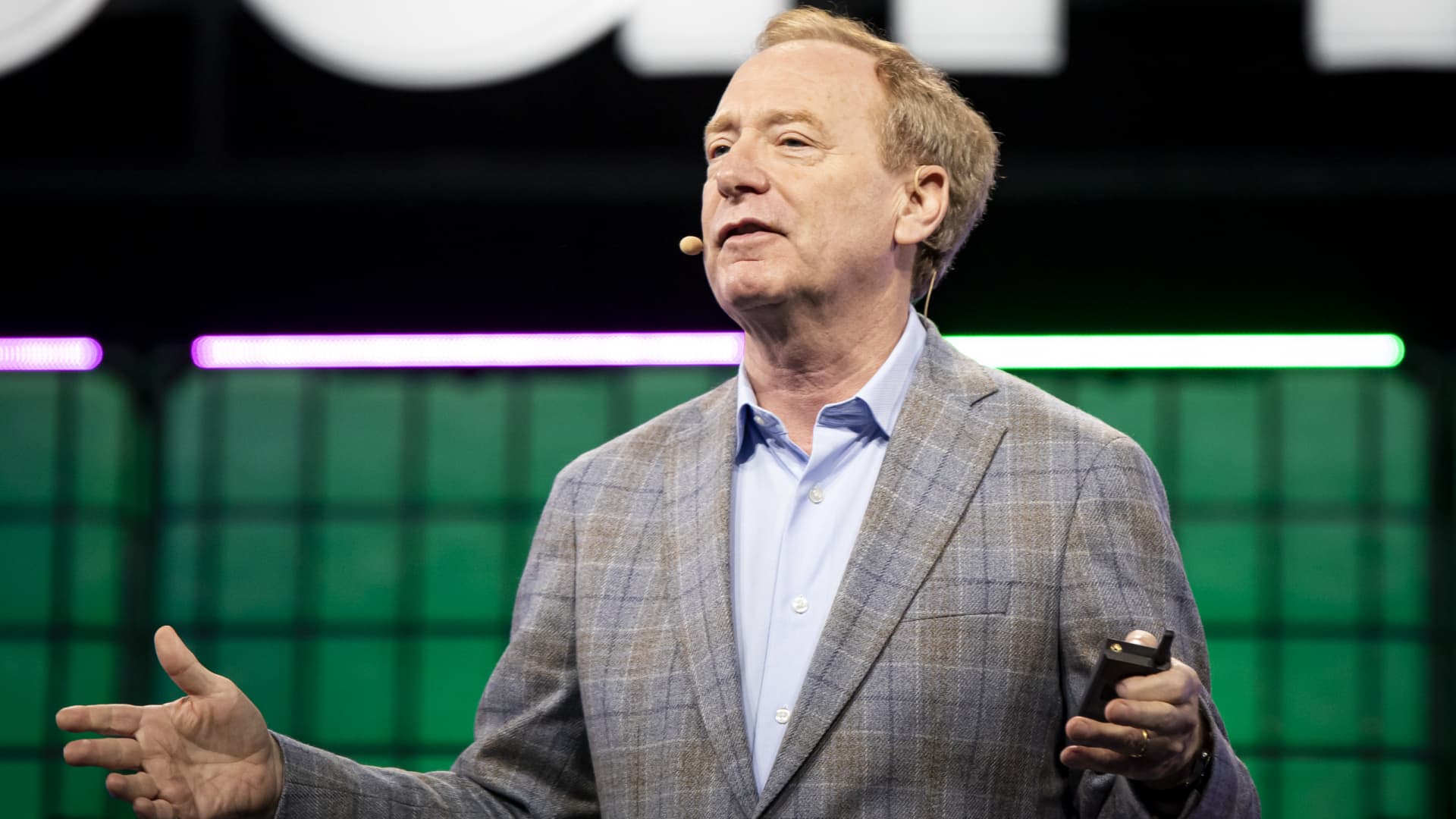 Microsoft plans to invest $80 billion in AI data centers by FY 2025 ...