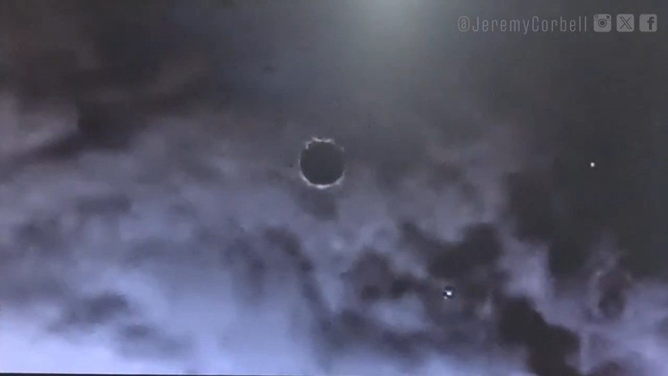 Recently Released Footage Shows 'Disc-Shaped' UFO Spotted by US ...