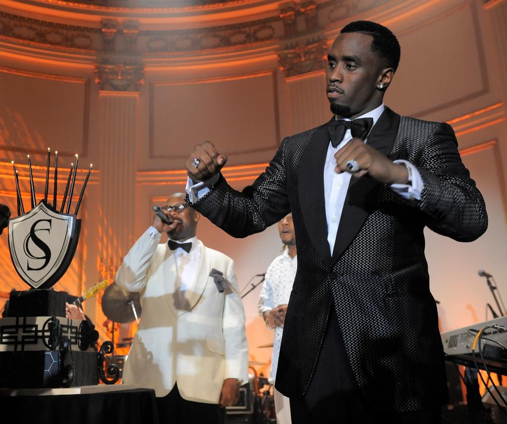 FBI Raids Didn't Halt Diddy's 'Freak-Offs' until His Arrest, Testimony ...