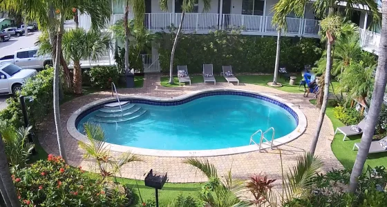 Security Footage Shows Heroic Rescue of 6-Year-Old Florida Boy from ...