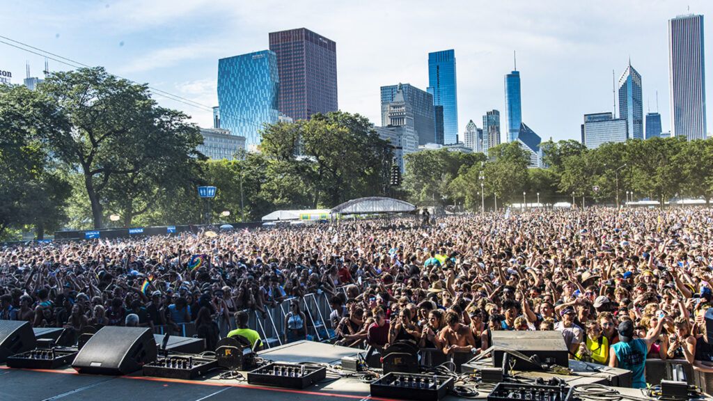 Lollapalooza 2025 in Chicago's Grant Park Begins Thursday Featuring ...