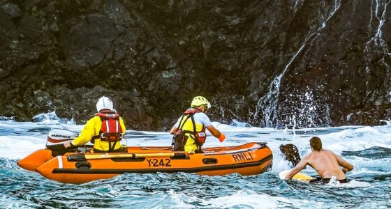 Heroic Lifeboat Crew Rescues Dog After Family Trapped by Rising Tide ...