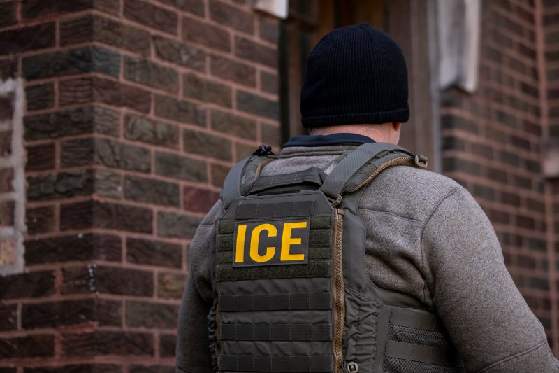 Illinois Officials Caution About Potential "Chaos" Due to ICE ...