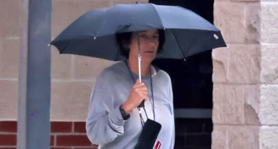 Ghislaine Maxwell Receives 'Hotel-Like' Treatment at 'Club Fed' Prison ...