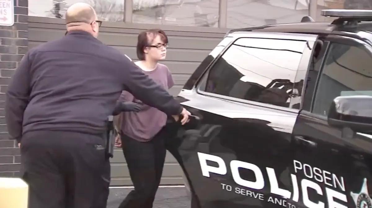 Runaway 'Slender Man' Stabber Urges Authorities to 'Just Google' Her ...