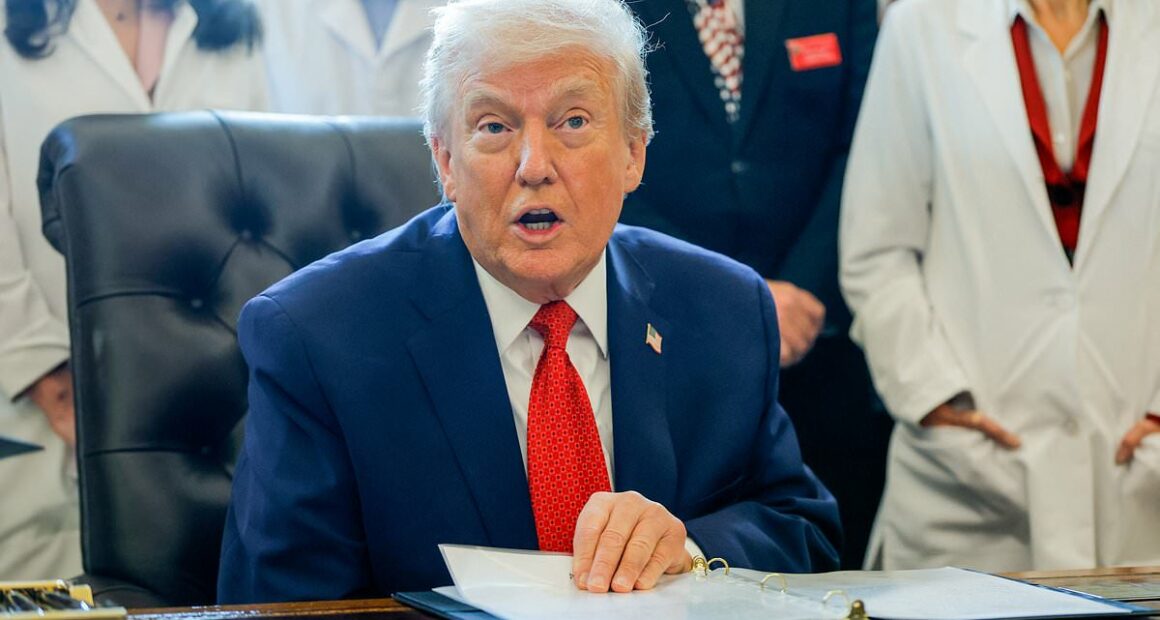 Meet Cliffe Knechtle Son Stuart Knechtle, Family - Internewscast Journal