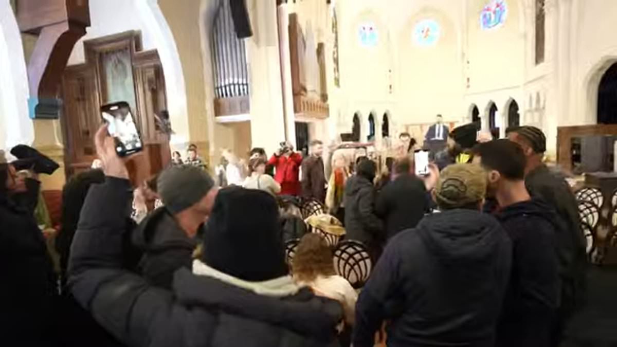 Don Lemon Participates in Anti-ICE Demonstration at Minnesota Church ...