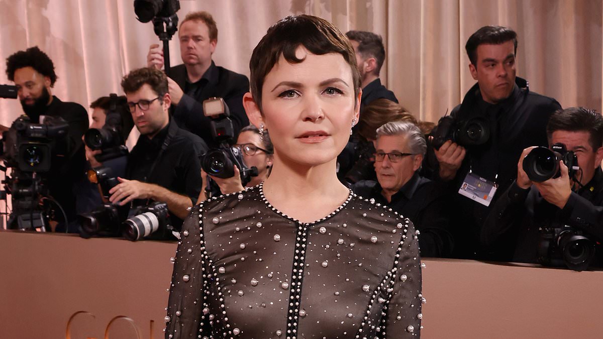 Snoop Dogg Tops 2026 Golden Globes Worst Dressed List: Fashion Faux Pas ...