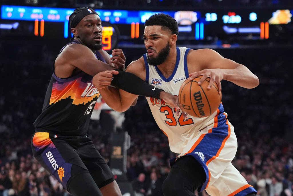 Knicks Fall to Suns on Alumni Night, Marking Eighth Loss in Ten Games ...