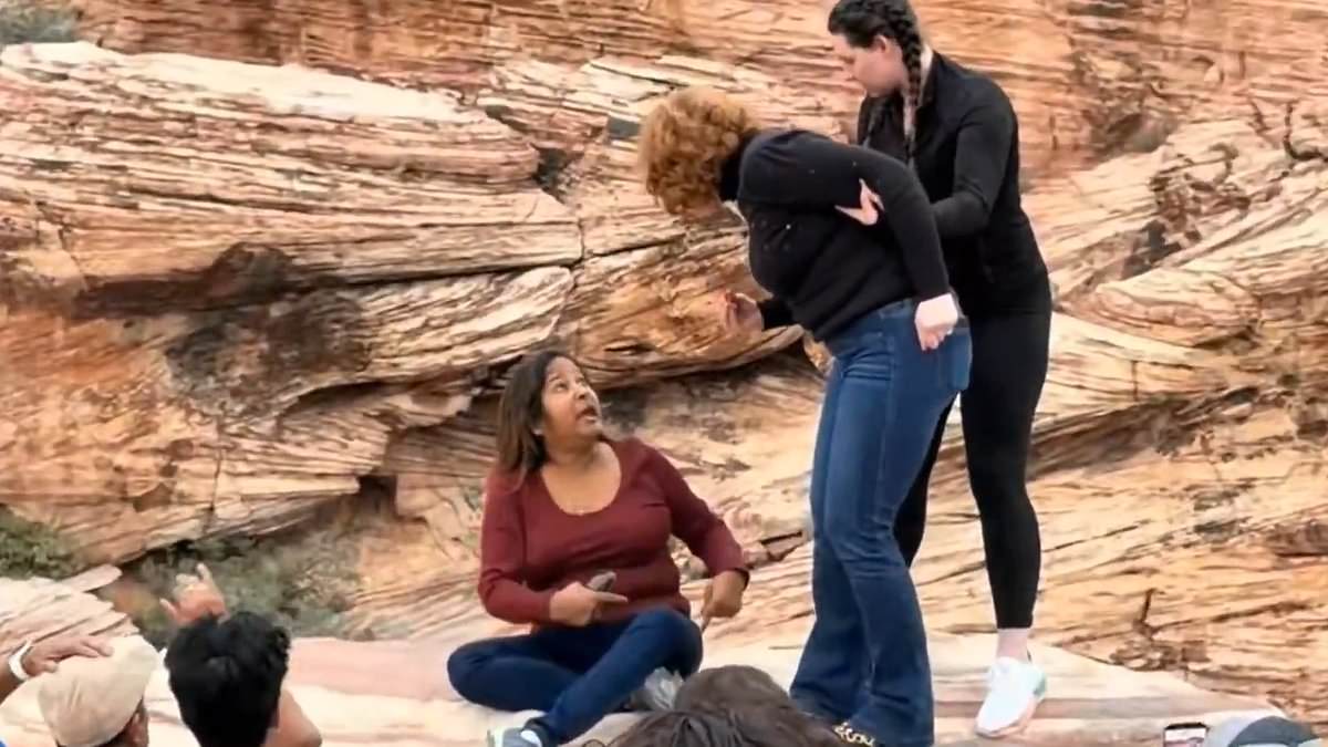 Woman Confronts Tourist Over Dispute at Popular Selfie Location ...