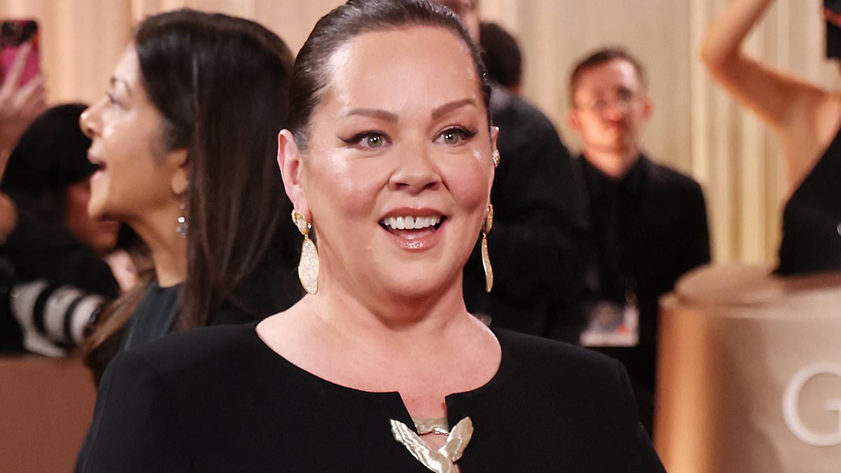 Melissa McCarthy, 55, Impresses in Elegant Form-Fitting Gown at Recent ...