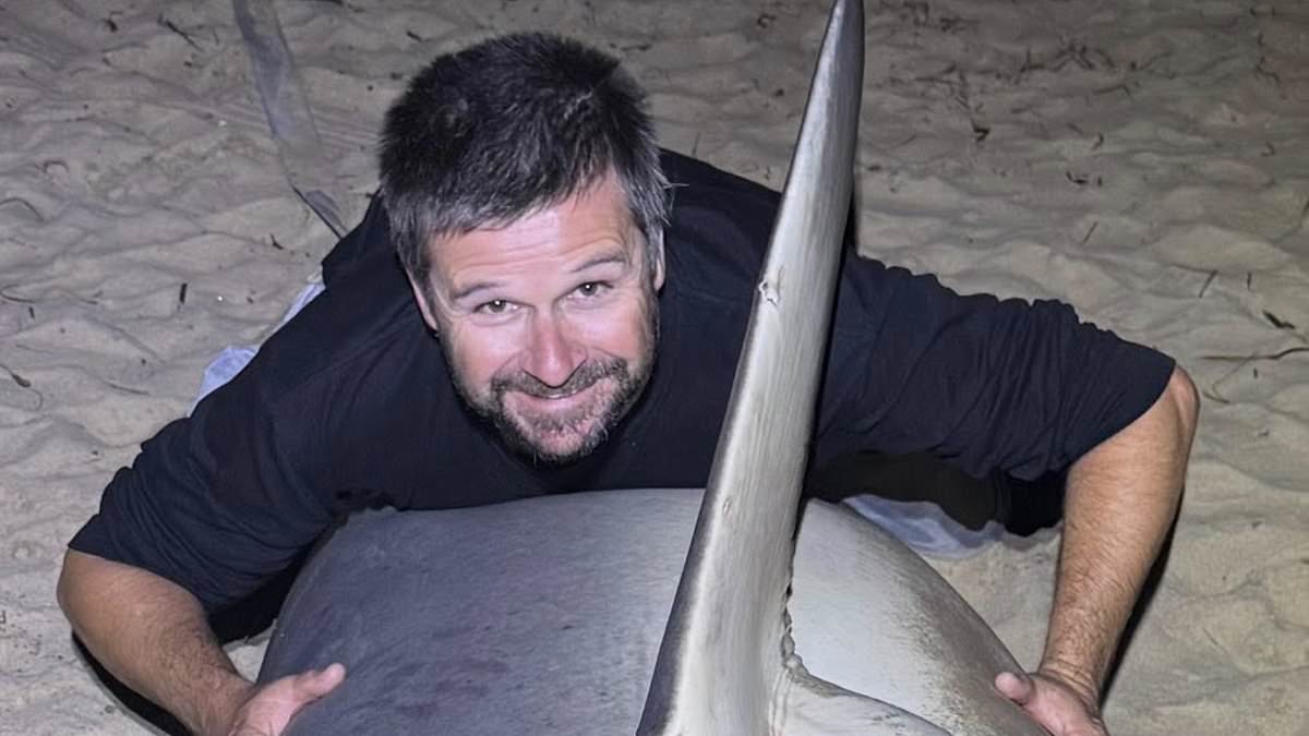 Renowned Shark Expert Defies Legal Boundaries with Controversial Shark ...