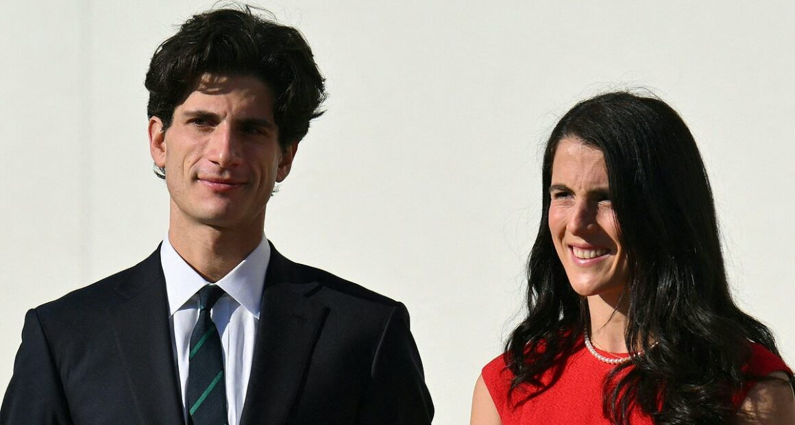 Bill Rolls: Behind the Scenes of 'Pottery Throw Down' - Biography and ...