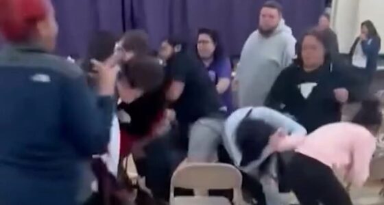 Chaos at Kindergarten Graduation: Hair-Pulling Brawl Erupts Over Mother ...