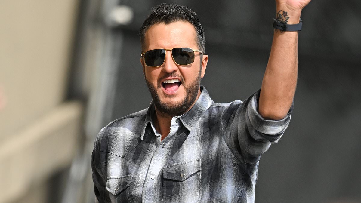 Luke Bryan Hilariously Mistaken for Garth Brooks: Country Star Opens Up ...