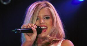 Jessica Simpson Says Early Music Career Came With Pressure to Lose 15 ...